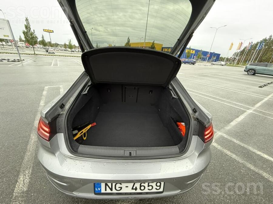 Grey Volkswagen Arteon 2020 in Riga, with an engine capacity of 2.00 L and mileage of 89 thousand km for 22500 €, photo 14 on AUTOMOTO.COM.LV