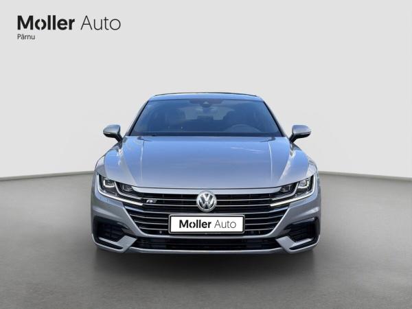 Grey Volkswagen Arteon 2018 in Parnu, with an engine capacity of 1.50 L and mileage of 145 thousand km for 22900 €, photo 4 on AUTOMOTO.COM.LV