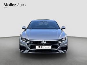 Grey Volkswagen Arteon 2018 in Parnu, with an engine capacity of 1.50 L and mileage of 145 thousand km for 22900 €, photo 4 on AUTOMOTO.COM.LV