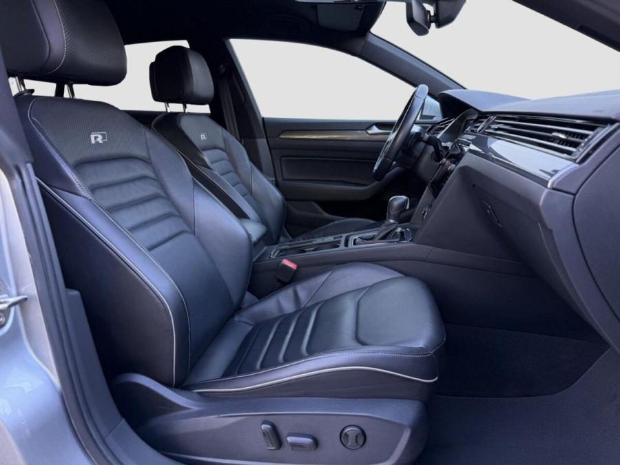 Grey Volkswagen Arteon 2018 in Parnu, with an engine capacity of 1.50 L and mileage of 145 thousand km for 22900 €, photo 6 on AUTOMOTO.COM.LV