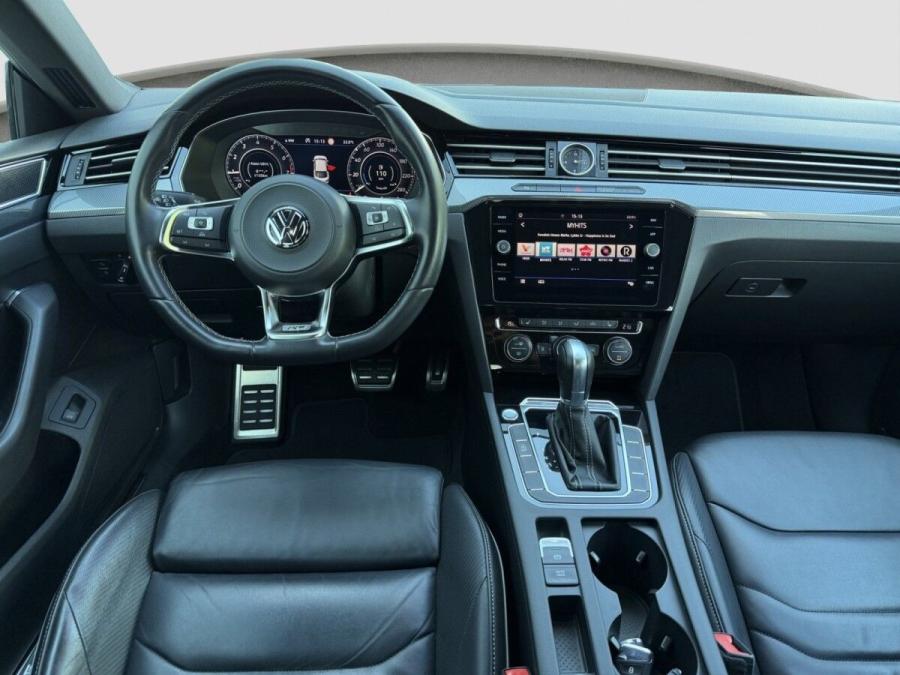 Grey Volkswagen Arteon 2018 in Parnu, with an engine capacity of 1.50 L and mileage of 145 thousand km for 22900 €, photo 7 on AUTOMOTO.COM.LV