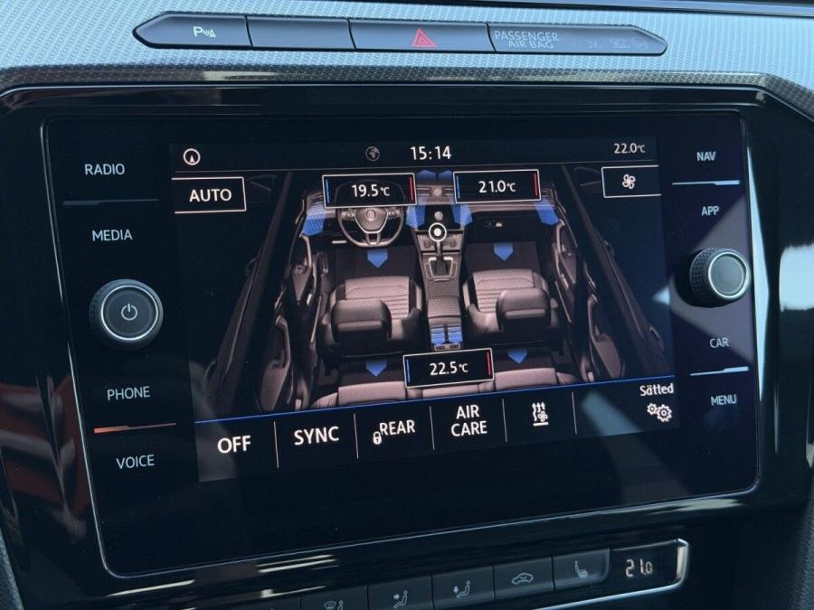 Grey Volkswagen Arteon 2018 in Parnu, with an engine capacity of 1.50 L and mileage of 145 thousand km for 22900 €, photo 10 on AUTOMOTO.COM.LV
