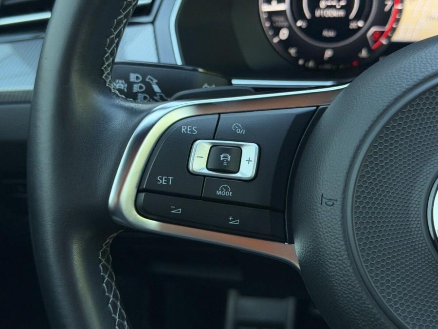 Grey Volkswagen Arteon 2018 in Parnu, with an engine capacity of 1.50 L and mileage of 145 thousand km for 22900 €, photo 17 on AUTOMOTO.COM.LV