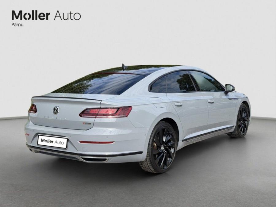 Grey Volkswagen Arteon 2020 in Parnu, with an engine capacity of 2.00 L and mileage of 130 thousand km for 30900 €, photo 3 on AUTOMOTO.COM.LV