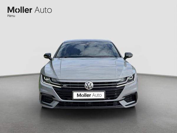 Pelēks Volkswagen Arteon 2020 Pērnava, ar dzinēja tilpumu 2.00 L un nobraukumu 130 tūkst. km par 30900 €, foto 4 vietnē AUTOMOTO.COM.LV