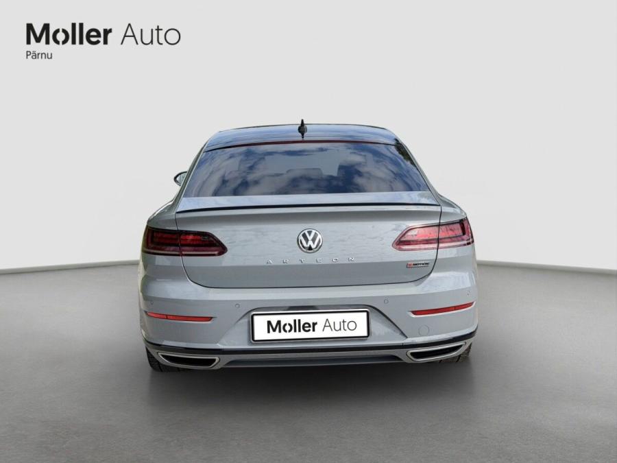 Grey Volkswagen Arteon 2020 in Parnu, with an engine capacity of 2.00 L and mileage of 130 thousand km for 30900 €, photo 5 on AUTOMOTO.COM.LV