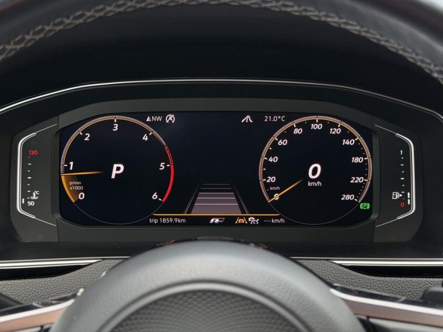 Grey Volkswagen Arteon 2020 in Parnu, with an engine capacity of 2.00 L and mileage of 130 thousand km for 30900 €, photo 19 on AUTOMOTO.COM.LV