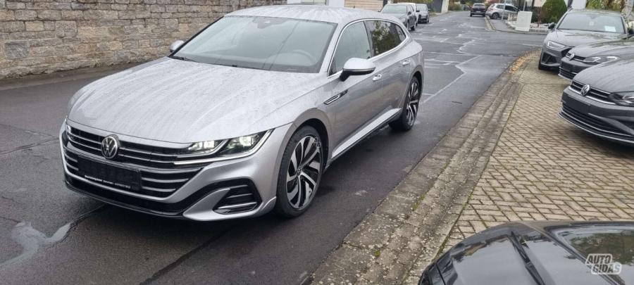 Grey Volkswagen Arteon 2021 in Kaunas, with an engine capacity of 1.40 L and mileage of 65 thousand km for 31114 €, photo 1 on AUTOMOTO.COM.LV