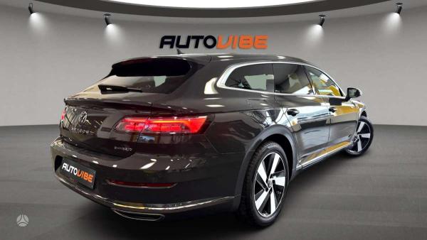 Grey Volkswagen Arteon 2021 in Vilnius, with an engine capacity of 1.40 L and mileage of 89 thousand km for 25777 €, photo 5 on AUTOMOTO.COM.LV