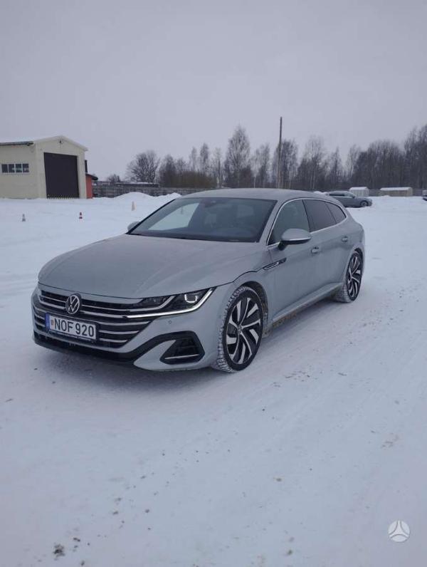 Pelēks Volkswagen Arteon 2021 Panevēža, ar dzinēja tilpumu 1.98 L un nobraukumu 41 tūkst. km par 30250 €, foto 2 vietnē AUTOMOTO.COM.LV