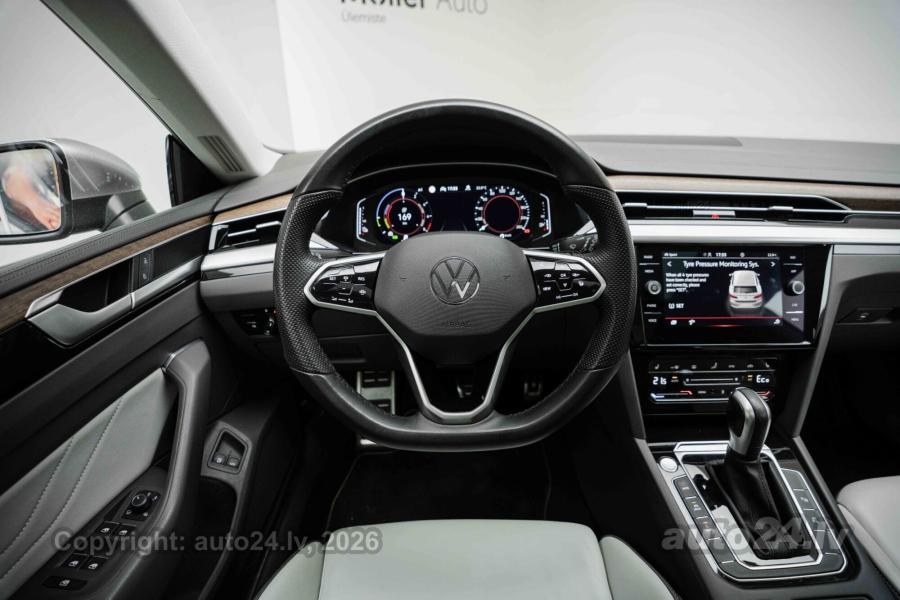 Grey Volkswagen Arteon 2021 in Tallinn, with an engine capacity of 1.40 L and mileage of 145 thousand km for 24900 €, photo 8 on AUTOMOTO.COM.LV