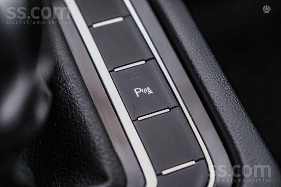 Pelēks Volkswagen Arteon 2021 Rīga, ar dzinēja tilpumu 2.00 L un nobraukumu 233 tūkst. km par 19990 €, foto 28 vietnē AUTOMOTO.COM.LV