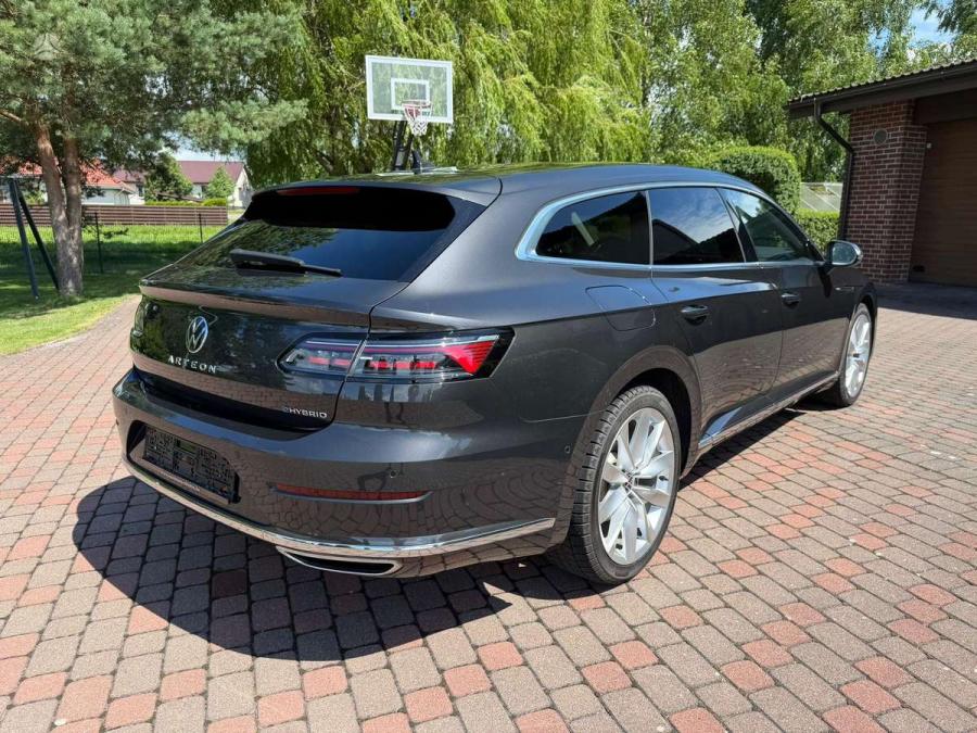 Grey Volkswagen Arteon 2021 in Klaipeda, with an engine capacity of 1.40 L and mileage of 89 thousand km for 21990 €, photo 8 on AUTOMOTO.COM.LV