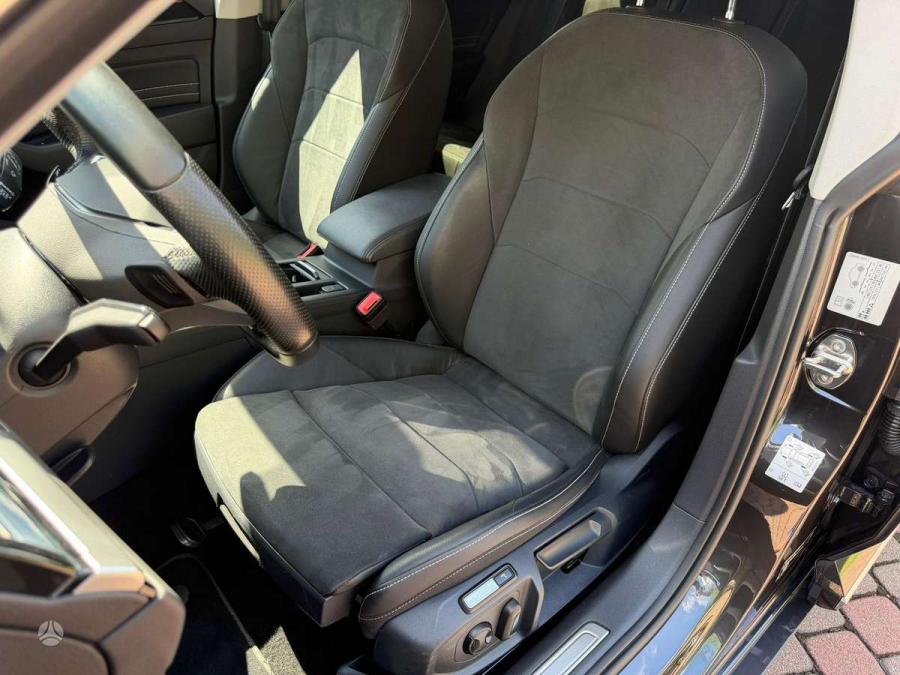 Grey Volkswagen Arteon 2021 in Klaipeda, with an engine capacity of 1.40 L and mileage of 89 thousand km for 21990 €, photo 11 on AUTOMOTO.COM.LV