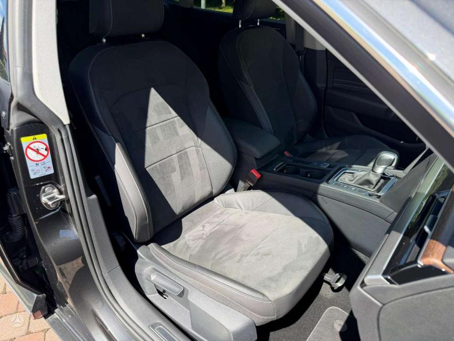 Grey Volkswagen Arteon 2021 in Klaipeda, with an engine capacity of 1.40 L and mileage of 89 thousand km for 21990 €, photo 14 on AUTOMOTO.COM.LV