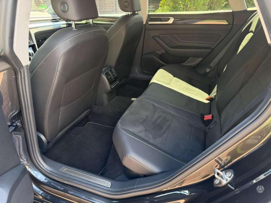Grey Volkswagen Arteon 2021 in Klaipeda, with an engine capacity of 1.40 L and mileage of 89 thousand km for 21990 €, photo 15 on AUTOMOTO.COM.LV