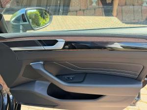 Grey Volkswagen Arteon 2021 in Klaipeda, with an engine capacity of 1.40 L and mileage of 89 thousand km for 21990 €, photo 30 on AUTOMOTO.COM.LV