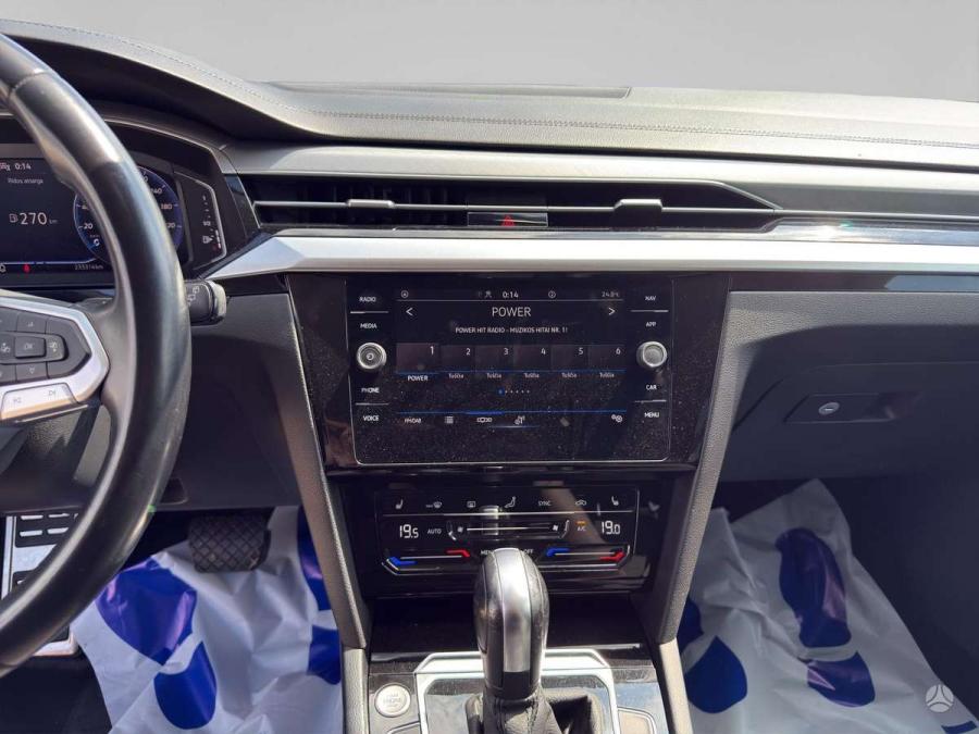 Pelēks Volkswagen Arteon 2021 Viļņa, ar dzinēja tilpumu 2.00 L un nobraukumu 233 tūkst. km par 19990 €, foto 16 vietnē AUTOMOTO.COM.LV