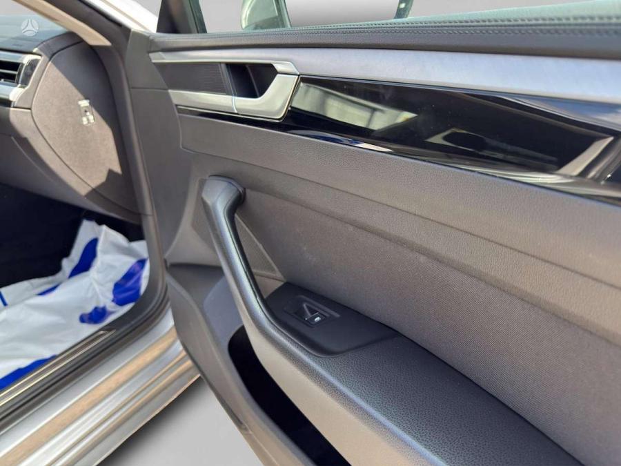 Pelēks Volkswagen Arteon 2021 Viļņa, ar dzinēja tilpumu 2.00 L un nobraukumu 233 tūkst. km par 19990 €, foto 18 vietnē AUTOMOTO.COM.LV