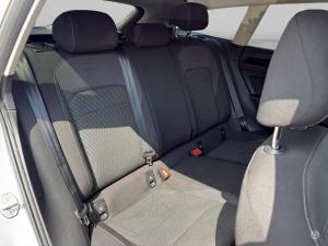 Pelēks Volkswagen Arteon 2021 Viļņa, ar dzinēja tilpumu 2.00 L un nobraukumu 233 tūkst. km par 19990 €, foto 20 vietnē AUTOMOTO.COM.LV