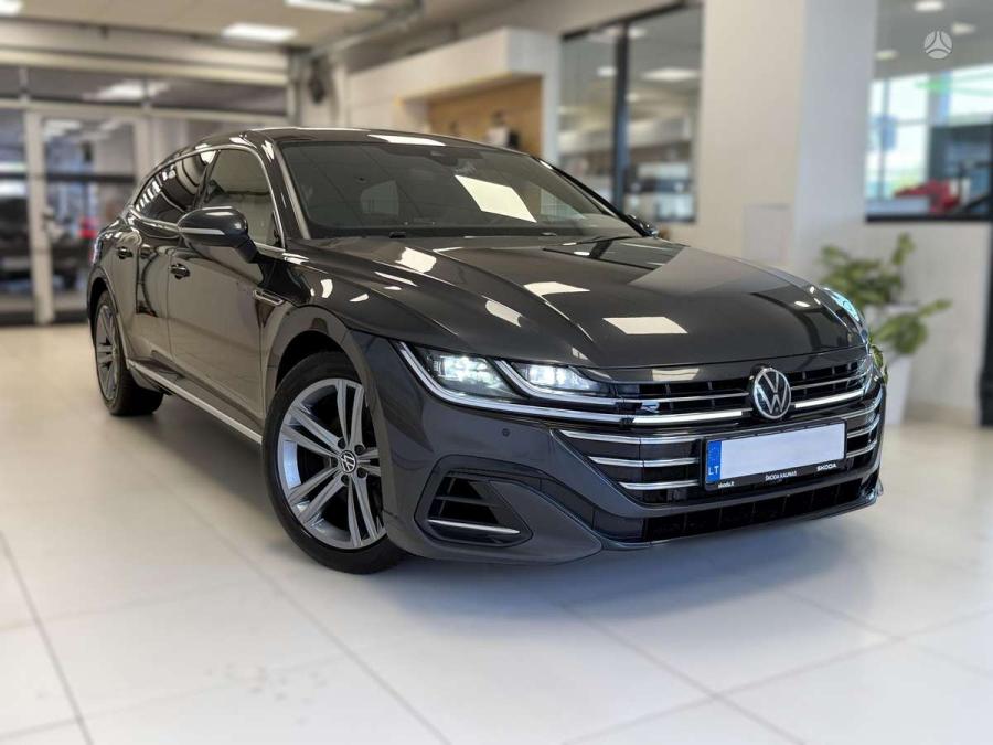 Grey Volkswagen Arteon 2021 in Kaunas, with an engine capacity of 1.97 L and mileage of 170 thousand km for 22200 €, photo 4 on AUTOMOTO.COM.LV