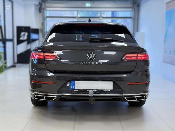 Grey Volkswagen Arteon 2021 in Kaunas, with an engine capacity of 1.97 L and mileage of 170 thousand km for 22200 €, photo 6 on AUTOMOTO.COM.LV