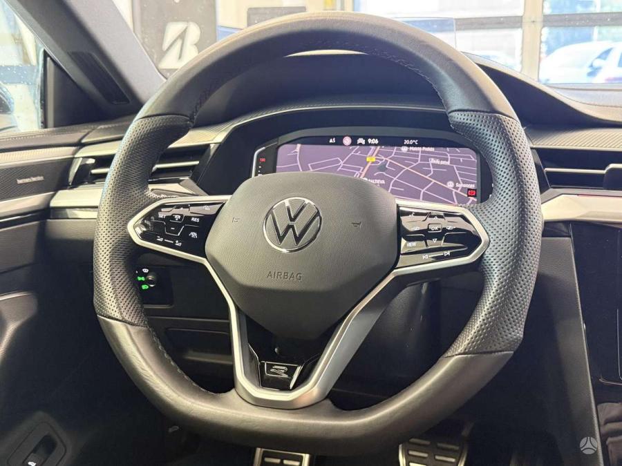 Grey Volkswagen Arteon 2021 in Kaunas, with an engine capacity of 1.97 L and mileage of 170 thousand km for 22200 €, photo 11 on AUTOMOTO.COM.LV