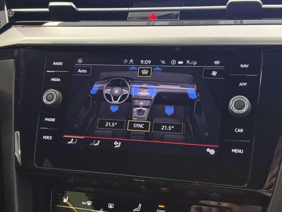 Grey Volkswagen Arteon 2021 in Kaunas, with an engine capacity of 1.97 L and mileage of 170 thousand km for 22200 €, photo 20 on AUTOMOTO.COM.LV