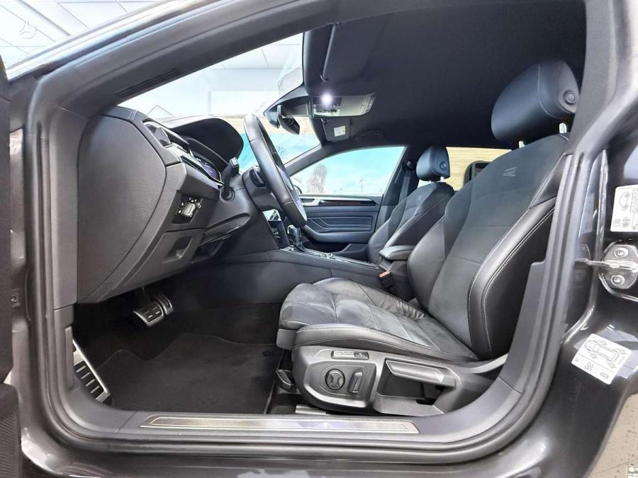 Grey Volkswagen Arteon 2021 in Kaunas, with an engine capacity of 1.97 L and mileage of 170 thousand km for 22200 €, photo 23 on AUTOMOTO.COM.LV