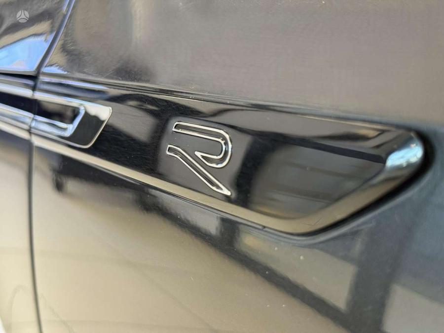 Grey Volkswagen Arteon 2021 in Kaunas, with an engine capacity of 1.97 L and mileage of 170 thousand km for 22200 €, photo 33 on AUTOMOTO.COM.LV