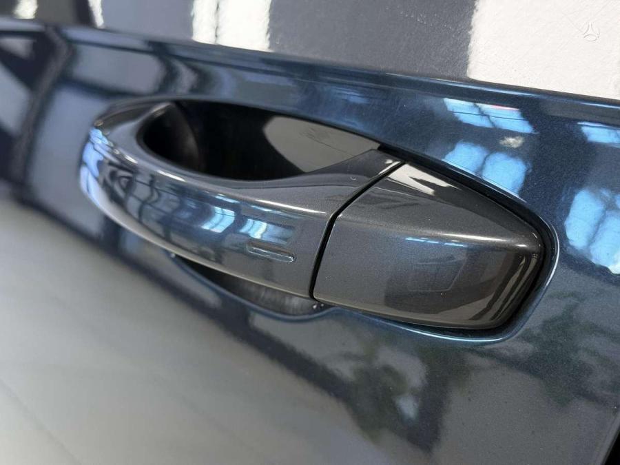 Grey Volkswagen Arteon 2021 in Kaunas, with an engine capacity of 1.97 L and mileage of 170 thousand km for 22200 €, photo 34 on AUTOMOTO.COM.LV