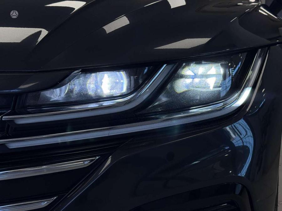 Grey Volkswagen Arteon 2021 in Kaunas, with an engine capacity of 1.97 L and mileage of 170 thousand km for 22200 €, photo 35 on AUTOMOTO.COM.LV