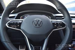 Grey Volkswagen Arteon 2021 in Riga, with an engine capacity of 2.00 L and mileage of 135 thousand km for 24900 €, photo 10 on AUTOMOTO.COM.LV