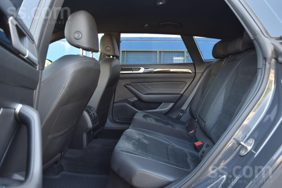 Grey Volkswagen Arteon 2021 in Riga, with an engine capacity of 2.00 L and mileage of 135 thousand km for 24900 €, photo 13 on AUTOMOTO.COM.LV
