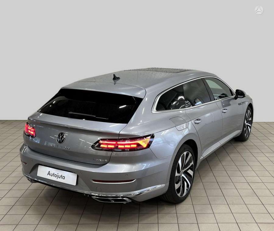 Grey Volkswagen Arteon 2021 in Kaunas, with an engine capacity of 1.40 L and mileage of 73 thousand km for 26500 €, photo 5 on AUTOMOTO.COM.LV