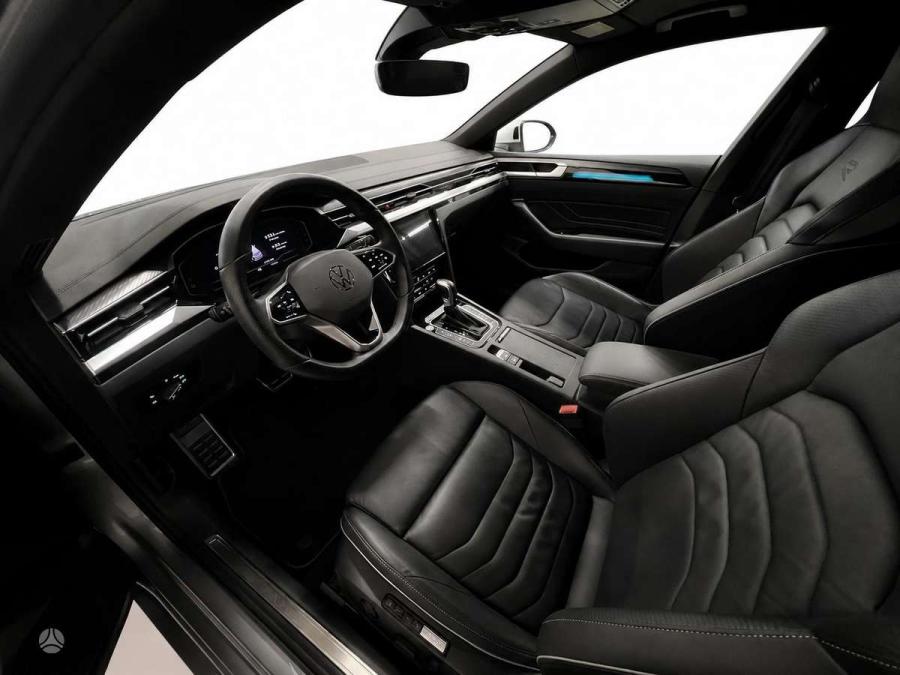 Grey Volkswagen Arteon 2021 in Kaunas, with an engine capacity of 1.40 L and mileage of 73 thousand km for 26500 €, photo 9 on AUTOMOTO.COM.LV
