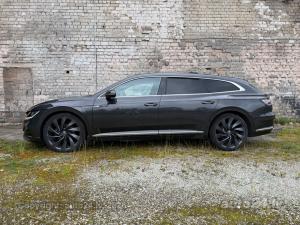 Pelēks Volkswagen Arteon 2021 Tallina, ar dzinēja tilpumu 2.00 L un nobraukumu 100 tūkst. km par 28490 €, foto 3 vietnē AUTOMOTO.COM.LV