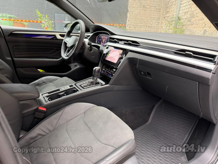 Pelēks Volkswagen Arteon 2021 Tallina, ar dzinēja tilpumu 2.00 L un nobraukumu 100 tūkst. km par 28490 €, foto 10 vietnē AUTOMOTO.COM.LV