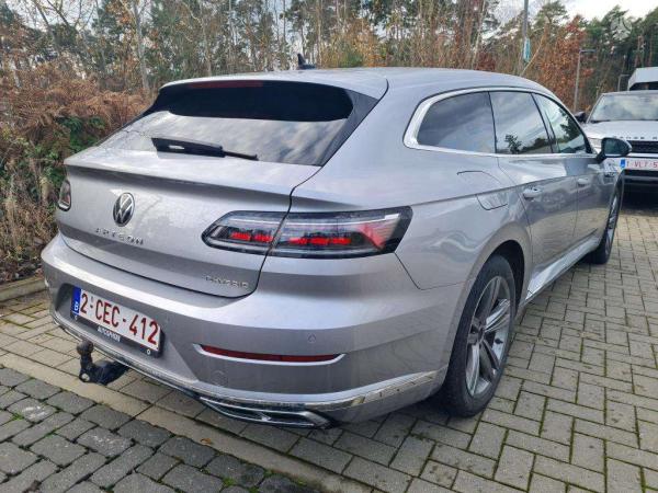 Pelēks Volkswagen Arteon 2022 Viļņa, ar dzinēja tilpumu 1.40 L un nobraukumu 146 tūkst. km par 22400 €, foto 4 vietnē AUTOMOTO.COM.LV