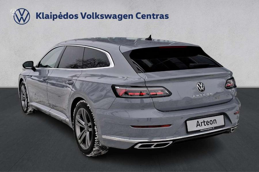 Grey Volkswagen Arteon 2022 in Klaipeda, with an engine capacity of 1.98 L and mileage of 52 thousand km for 28000 €, photo 4 on AUTOMOTO.COM.LV