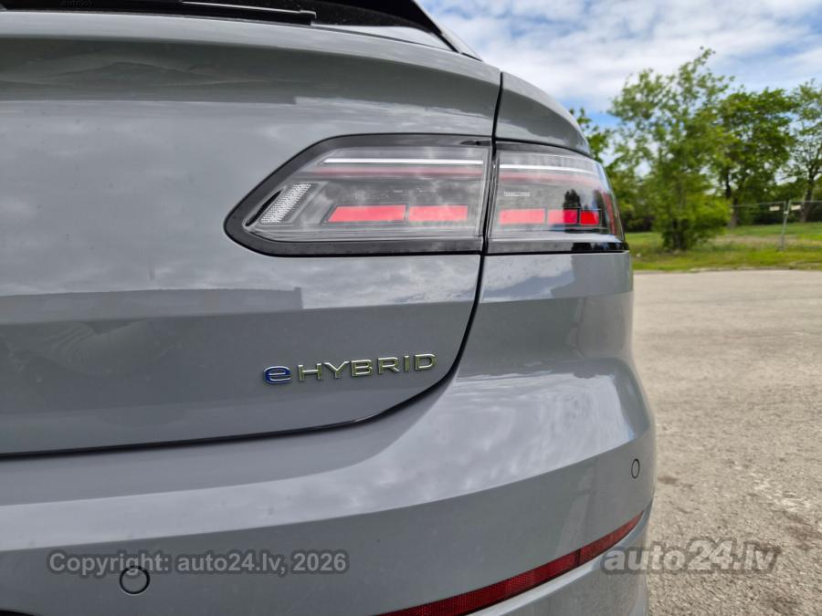 Grey Volkswagen Arteon 2022 in Tallinn, with an engine capacity of 1.40 L and mileage of 49 thousand km for 33500 €, photo 17 on AUTOMOTO.COM.LV