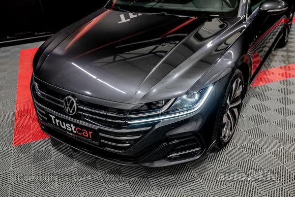 Grey Volkswagen Arteon 2022 in Parnu, with an engine capacity of 1.40 L and mileage of 192 thousand km for 19990 €, photo 3 on AUTOMOTO.COM.LV