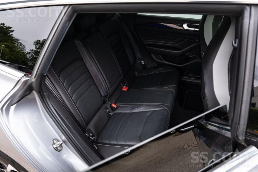 Pelēks Volkswagen Arteon 2022 Rīga, ar dzinēja tilpumu 1.40 L un nobraukumu 82 tūkst. km par 26950 €, foto 9 vietnē AUTOMOTO.COM.LV