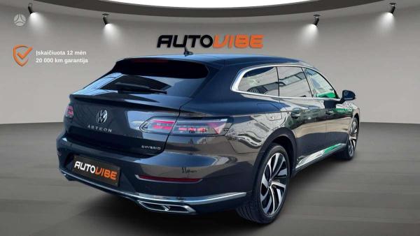 Pelēks Volkswagen Arteon 2022 Viļņa, ar dzinēja tilpumu 1.40 L un nobraukumu 90 tūkst. km par 26666 €, foto 4 vietnē AUTOMOTO.COM.LV