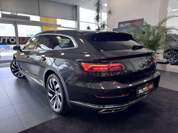 Pelēks Volkswagen Arteon 2022 Viļņa, ar dzinēja tilpumu 1.40 L un nobraukumu 90 tūkst. km par 26666 €, foto 8 vietnē AUTOMOTO.COM.LV