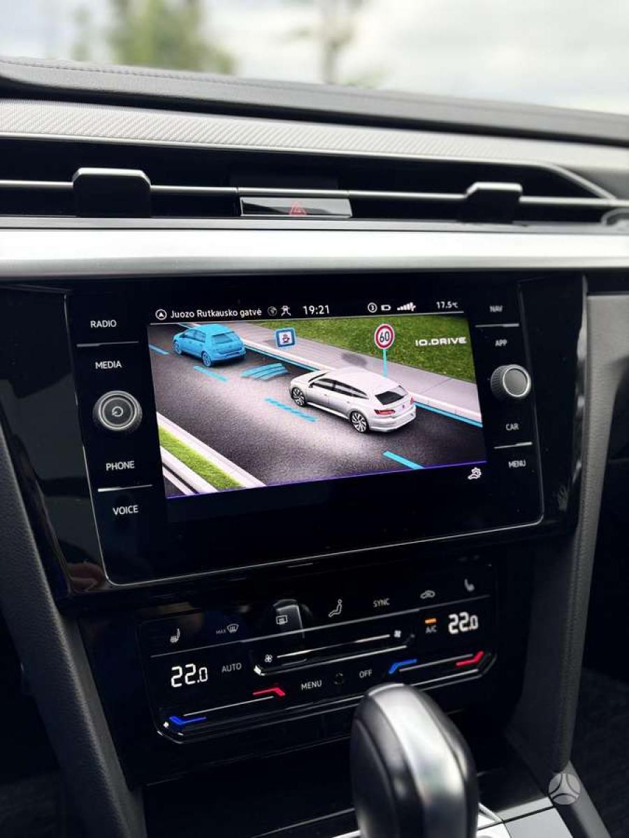 Pelēks Volkswagen Arteon 2022 Viļņa, ar dzinēja tilpumu 1.98 L un nobraukumu 61 tūkst. km par 28500 €, foto 15 vietnē AUTOMOTO.COM.LV