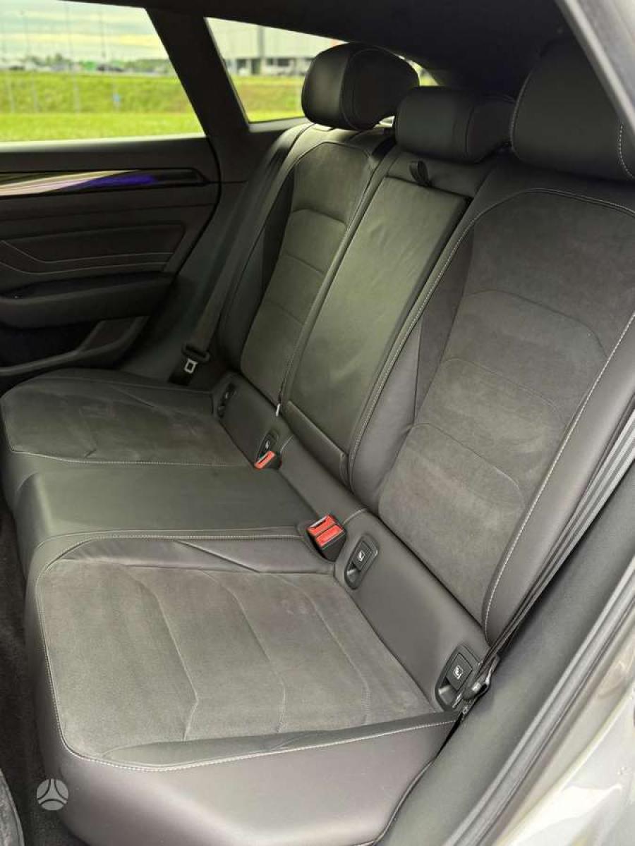 Pelēks Volkswagen Arteon 2022 Viļņa, ar dzinēja tilpumu 1.98 L un nobraukumu 61 tūkst. km par 28500 €, foto 20 vietnē AUTOMOTO.COM.LV
