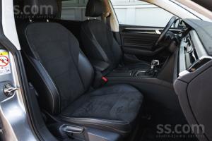 Pelēks Volkswagen Arteon 2022 Ventspils, ar dzinēja tilpumu 1.40 L un nobraukumu 130 tūkst. km par 24650 €, foto 16 vietnē AUTOMOTO.COM.LV