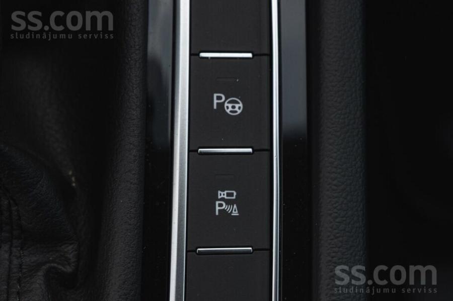 Pelēks Volkswagen Arteon 2022 Ventspils, ar dzinēja tilpumu 1.40 L un nobraukumu 130 tūkst. km par 24650 €, foto 31 vietnē AUTOMOTO.COM.LV