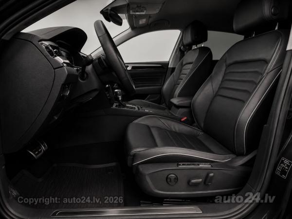 Grey Volkswagen Arteon 2022 in Tallinn, with an engine capacity of 1.40 L and mileage of 102 thousand km for 25490 €, photo 10 on AUTOMOTO.COM.LV